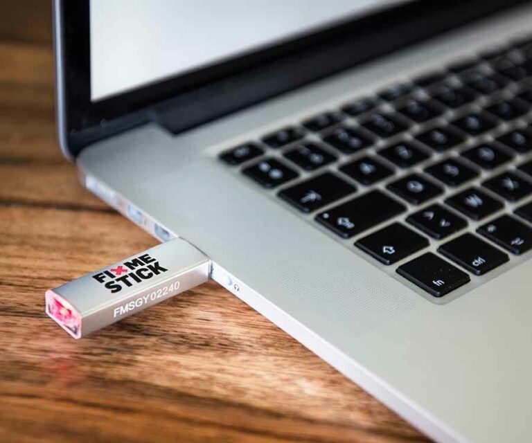 45 Unique & Personalized Gifts for Male Teachers